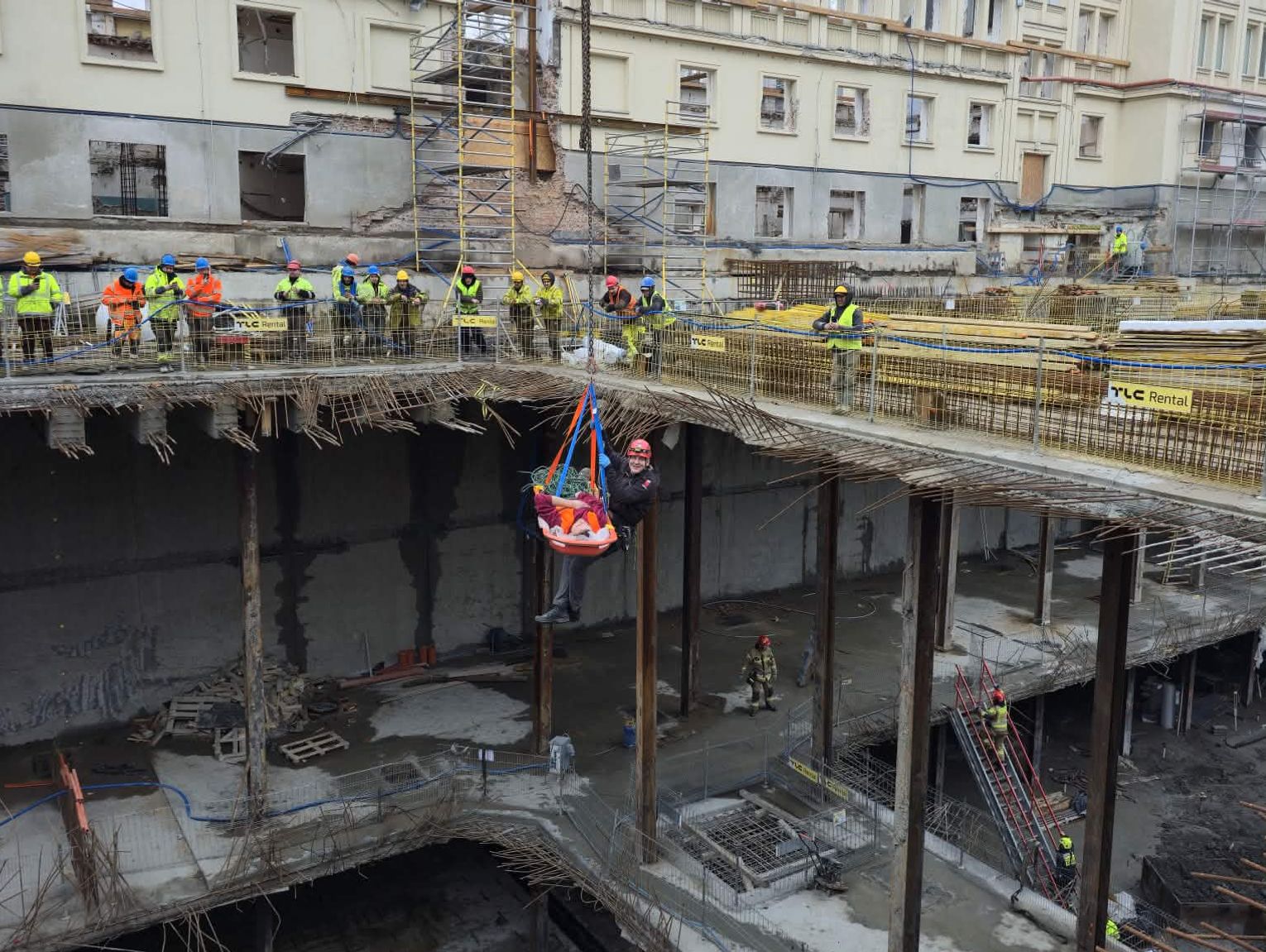 Atak padaczki na placu budowy w Krakowie. Znamy szczegóły akcji ...