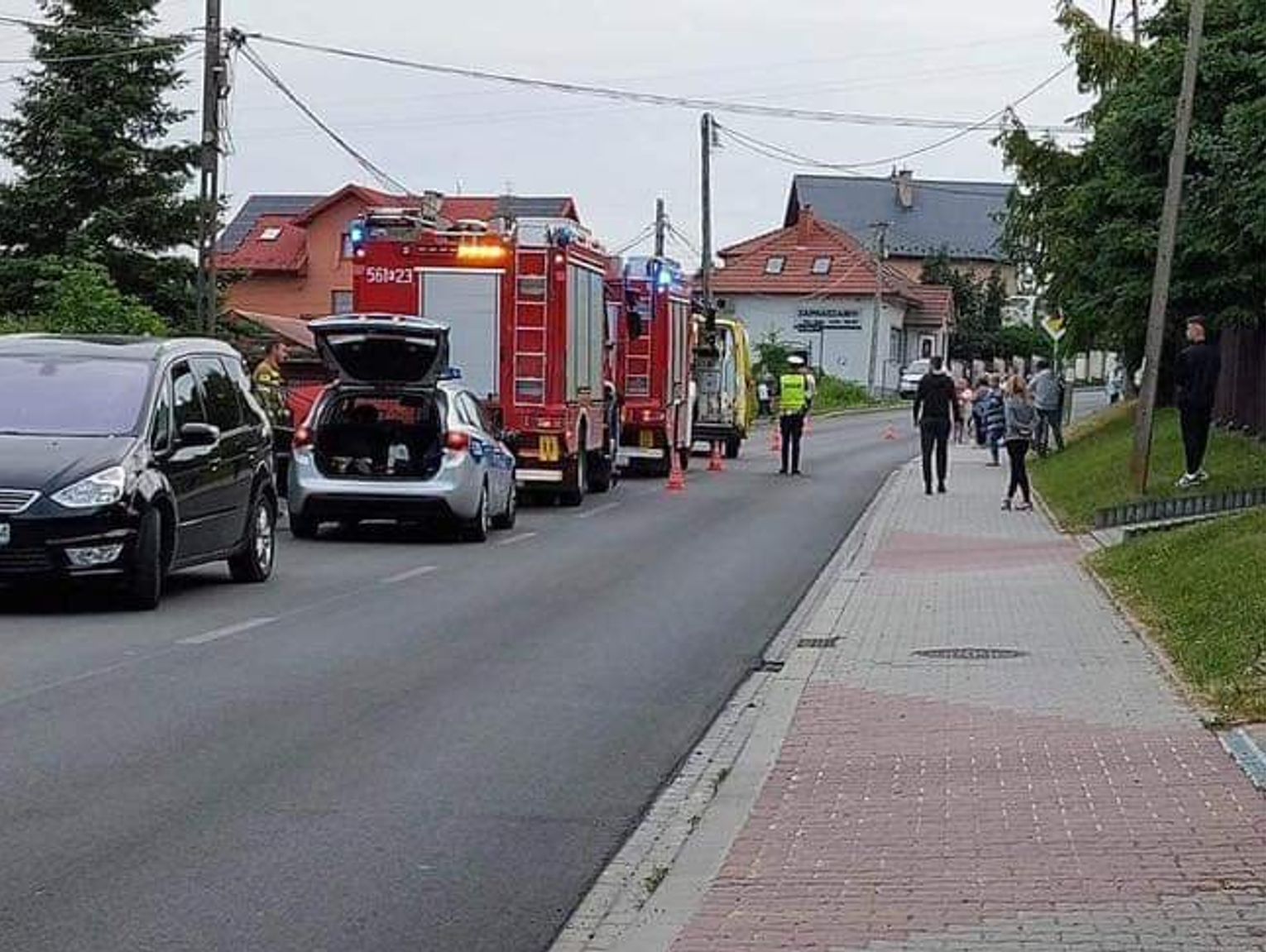 Tragiczny wypadek w Sierczy. Motocyklista zginął na miejscu [ZDJĘCIA]