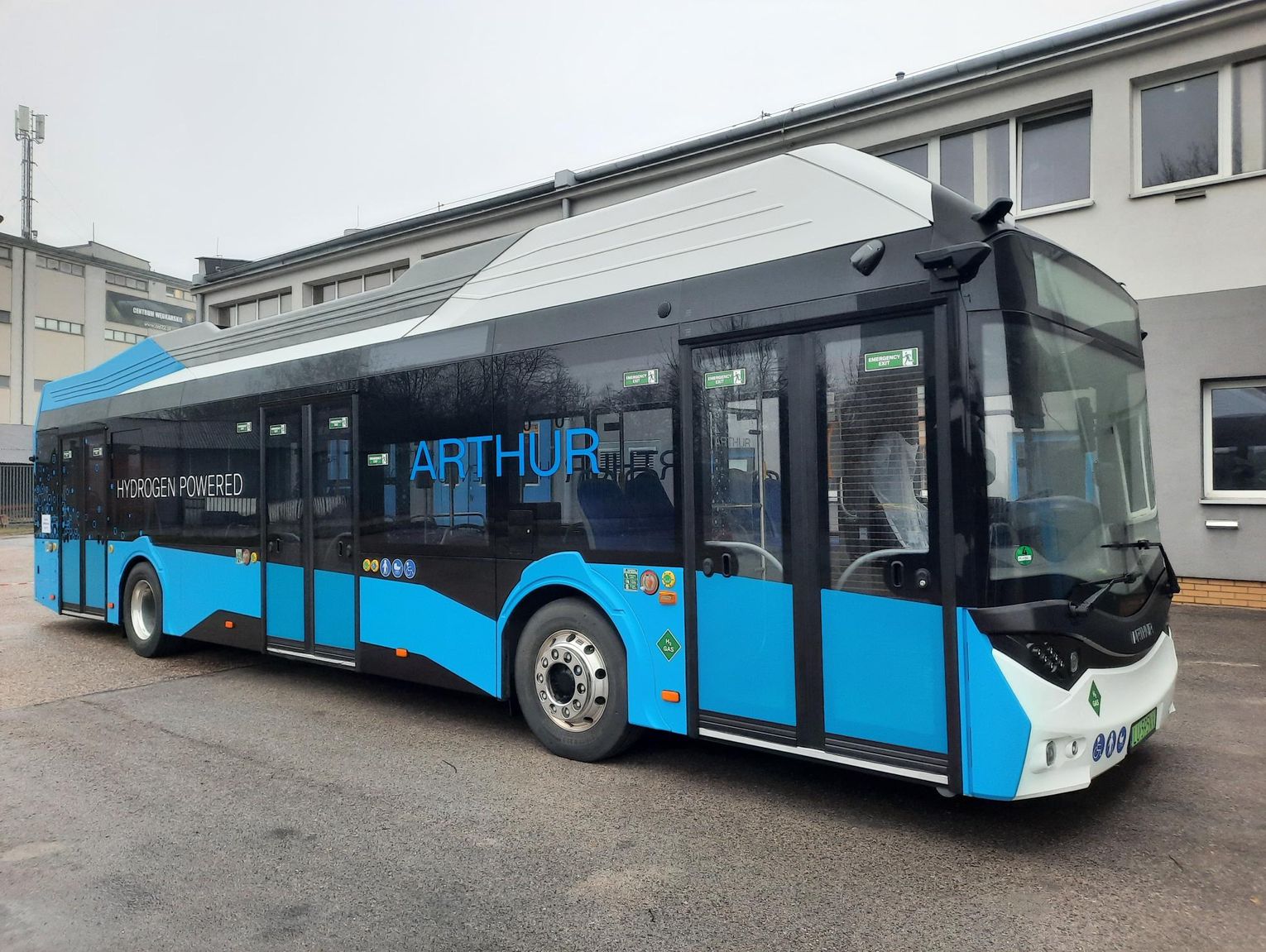 Wodorowy autobus ARTHUR BUS 12 H2 ZERO ponownie testowany na ulicach ...