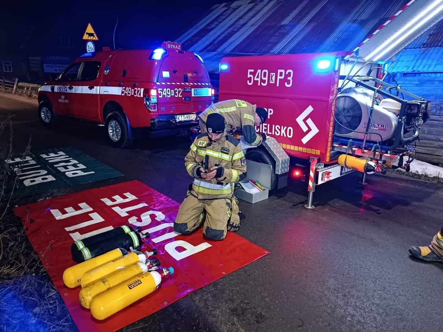 Nocny alarm w Białym Dunajcu. Pożar budynku mieszkalnego [ZDJĘCIA]